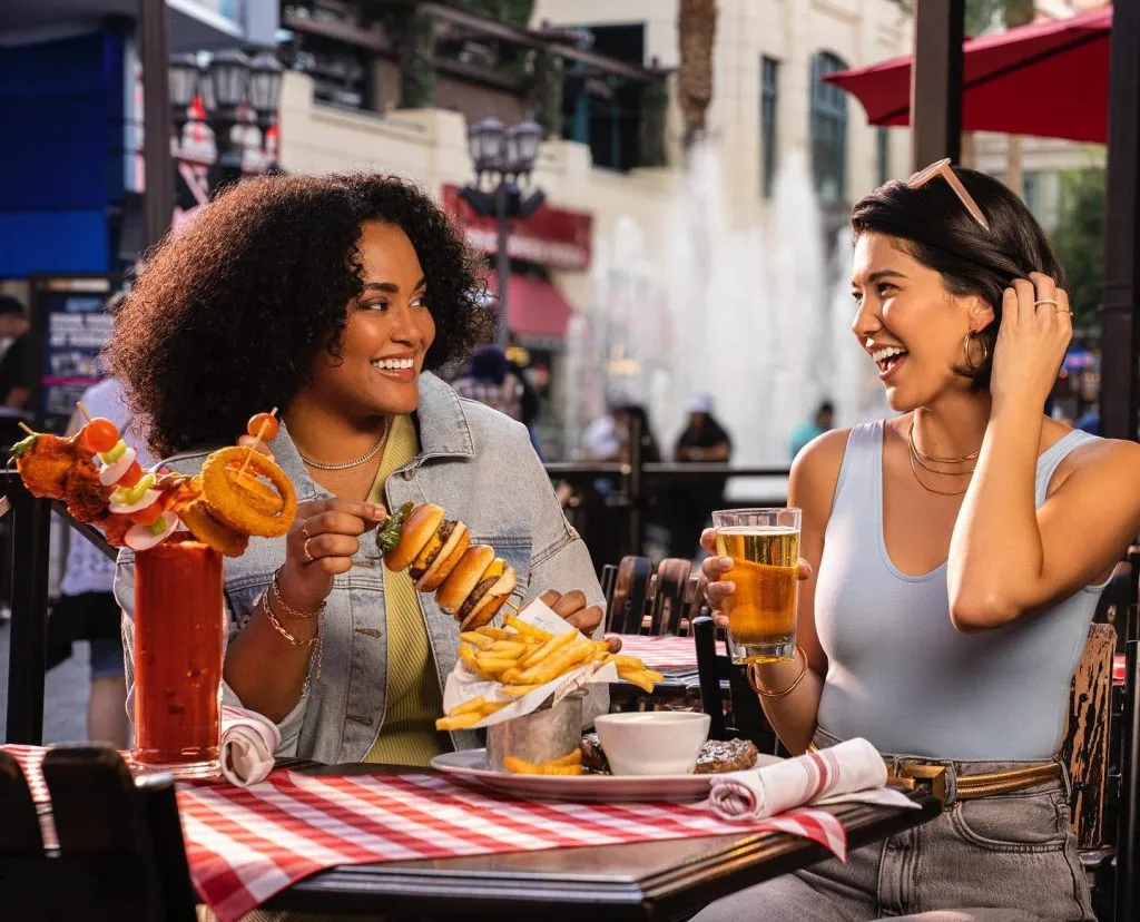 Private Events & Group Dining|Favorite Bistro Linq Promenade